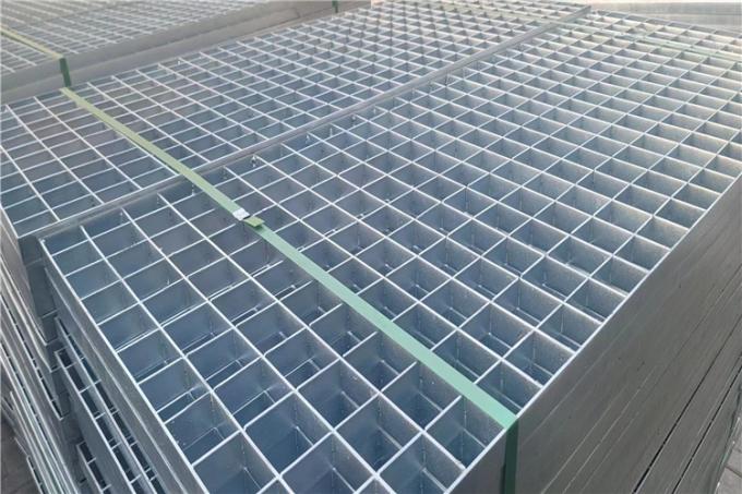Steel Grating Hot Dip Galvanized Expanded Metal Stair Tread Grating